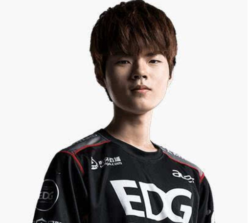 英雄联盟edg15年阵容有哪些-英雄联盟大神回答-梦幻手游网